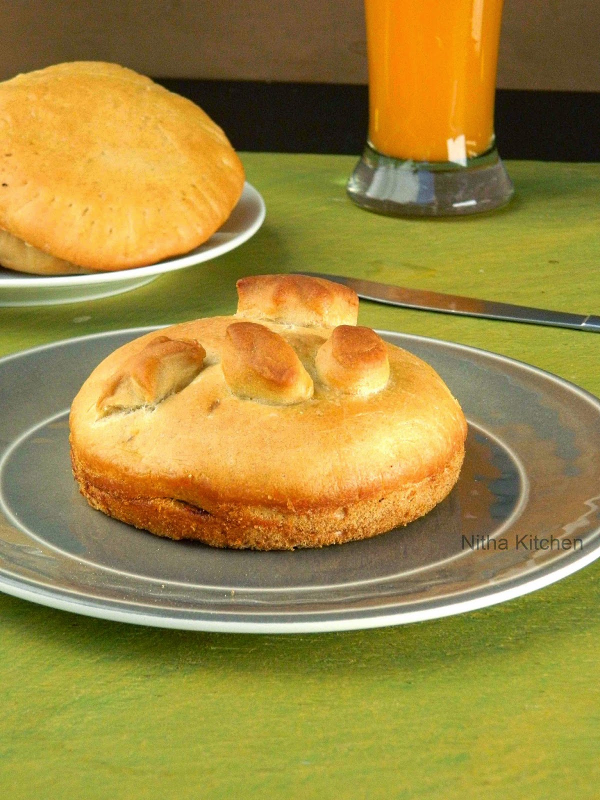 Galician Vegetarian Empanada | Empanada Gallega | Veg Mushrooms Stuffed ...